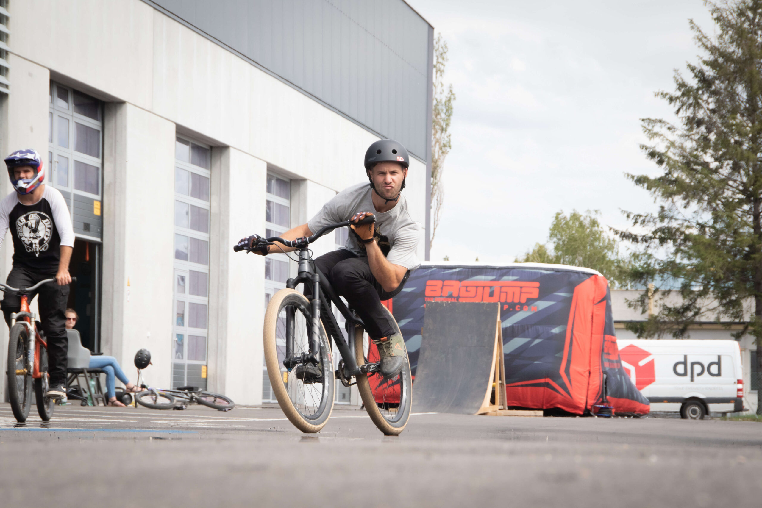 The BAGJUMP Bike Landings - session it everywhere